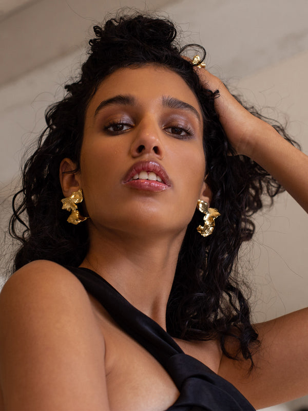 Talisman Flow Earrings Gold - EVA REMENYI